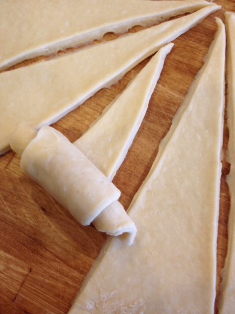 Make the Perfect Crescent Roll (Recipe)