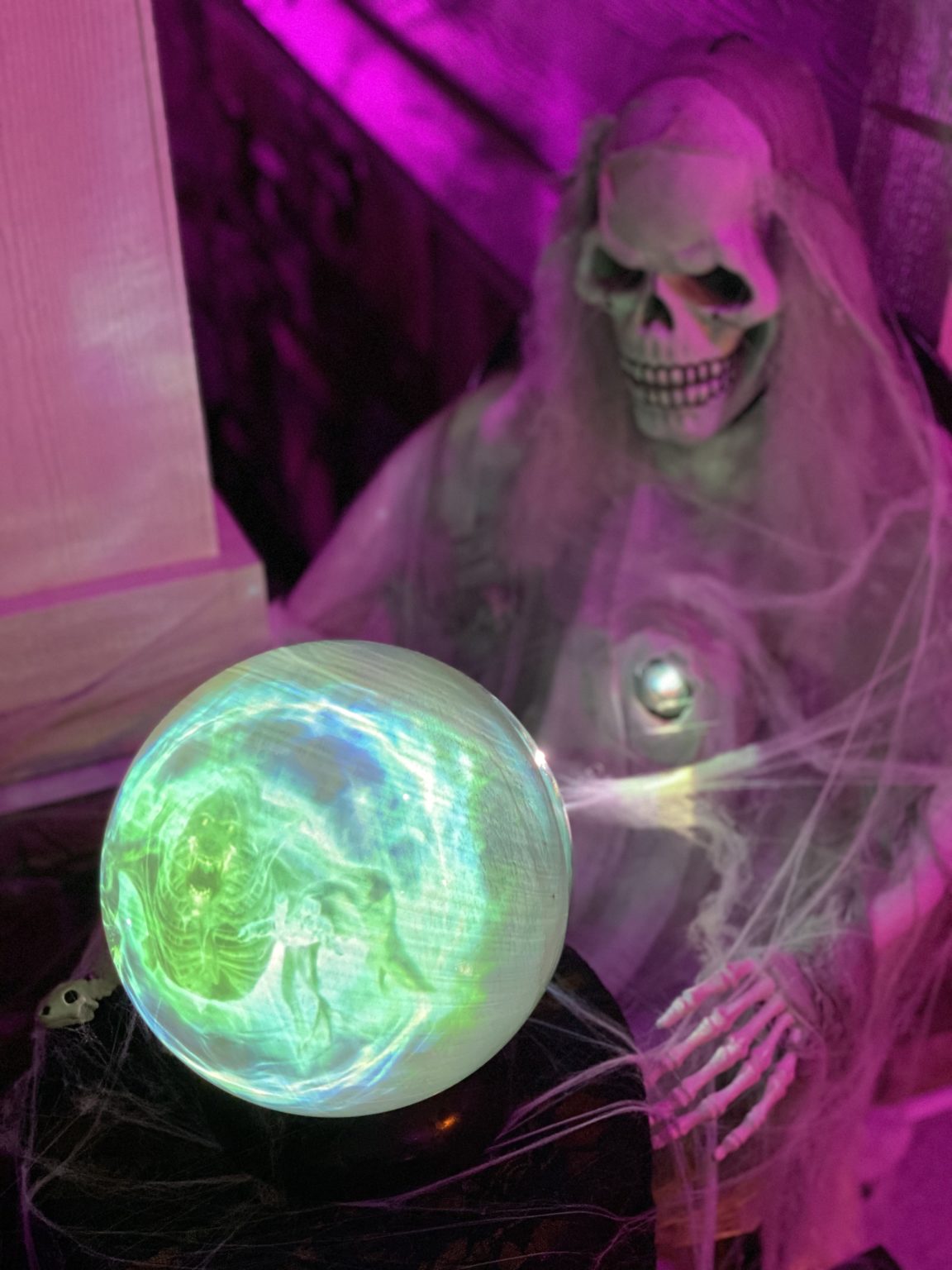 Make Your Own Halloween Crystal Ball - Honeybear Lane