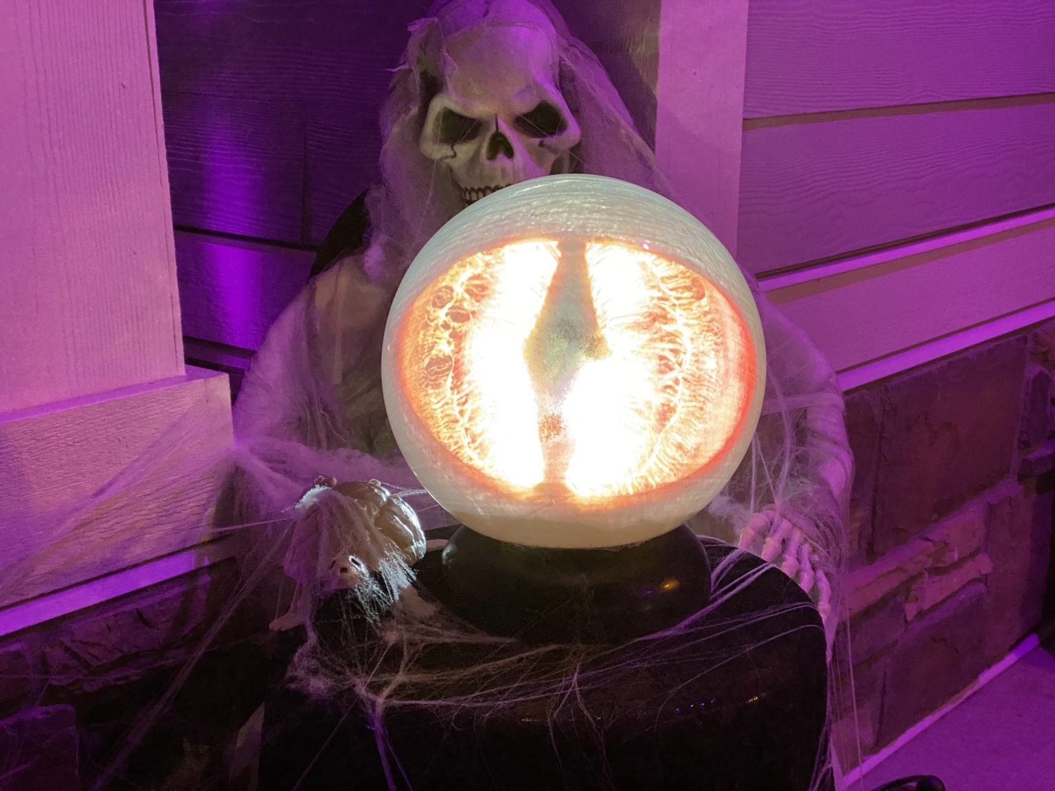 Make Your Own Halloween Crystal Ball - Honeybear Lane